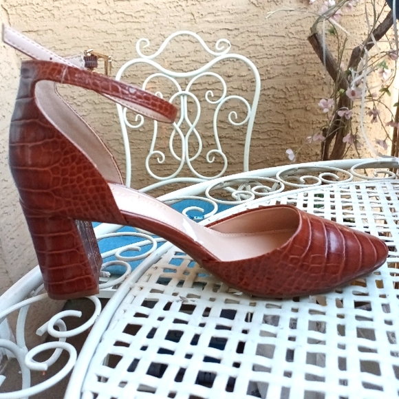 Amelia Grace | Shoes | Amelia Grace Larena Brown Mahogany Croc Embossed ...